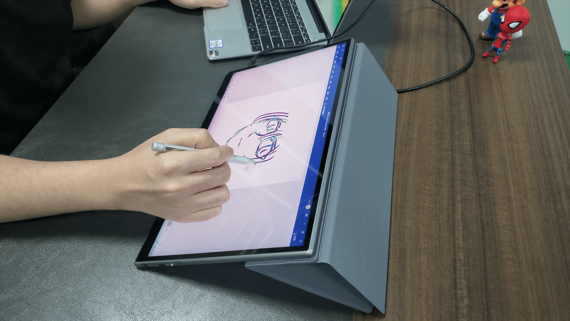 Portable Touchscreen Monitor – Intehill